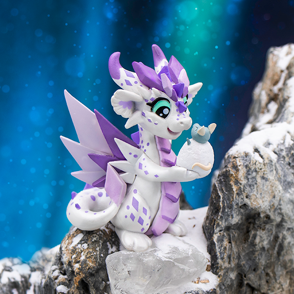 Frost Vinyl Figure | Dragons and Beasties